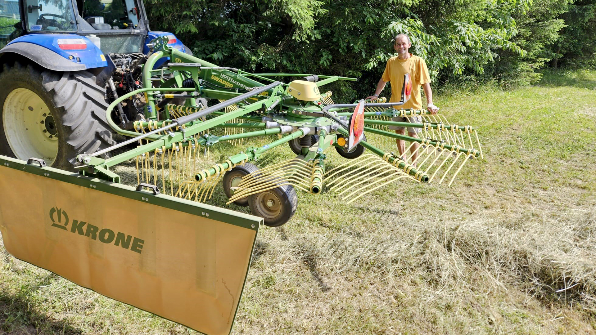 Schwader-Übergabe an Herrn Brückl – Hochrather Landtechnik GmbH – Webshop
