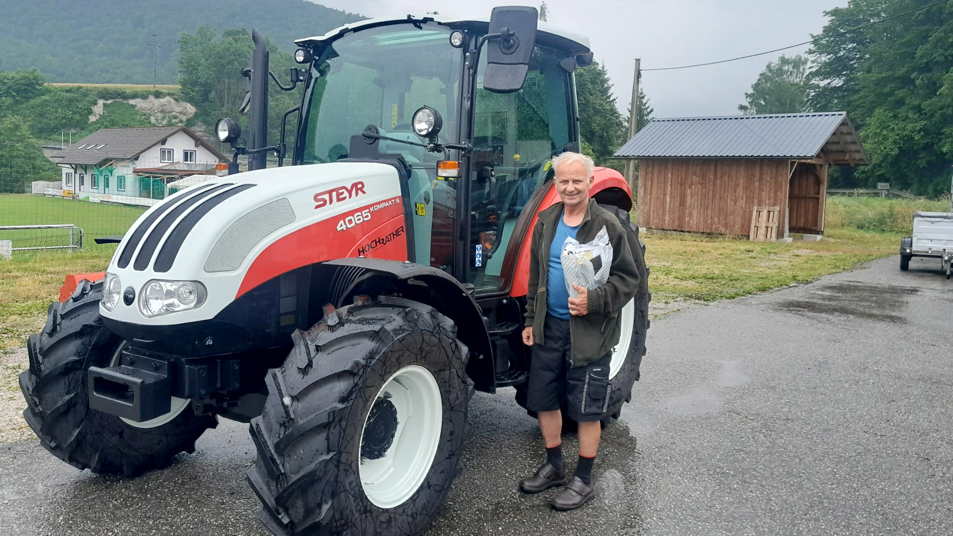 Traktorübergabe an Herrn Mayr – Hochrather Landtechnik GmbH – Webshop