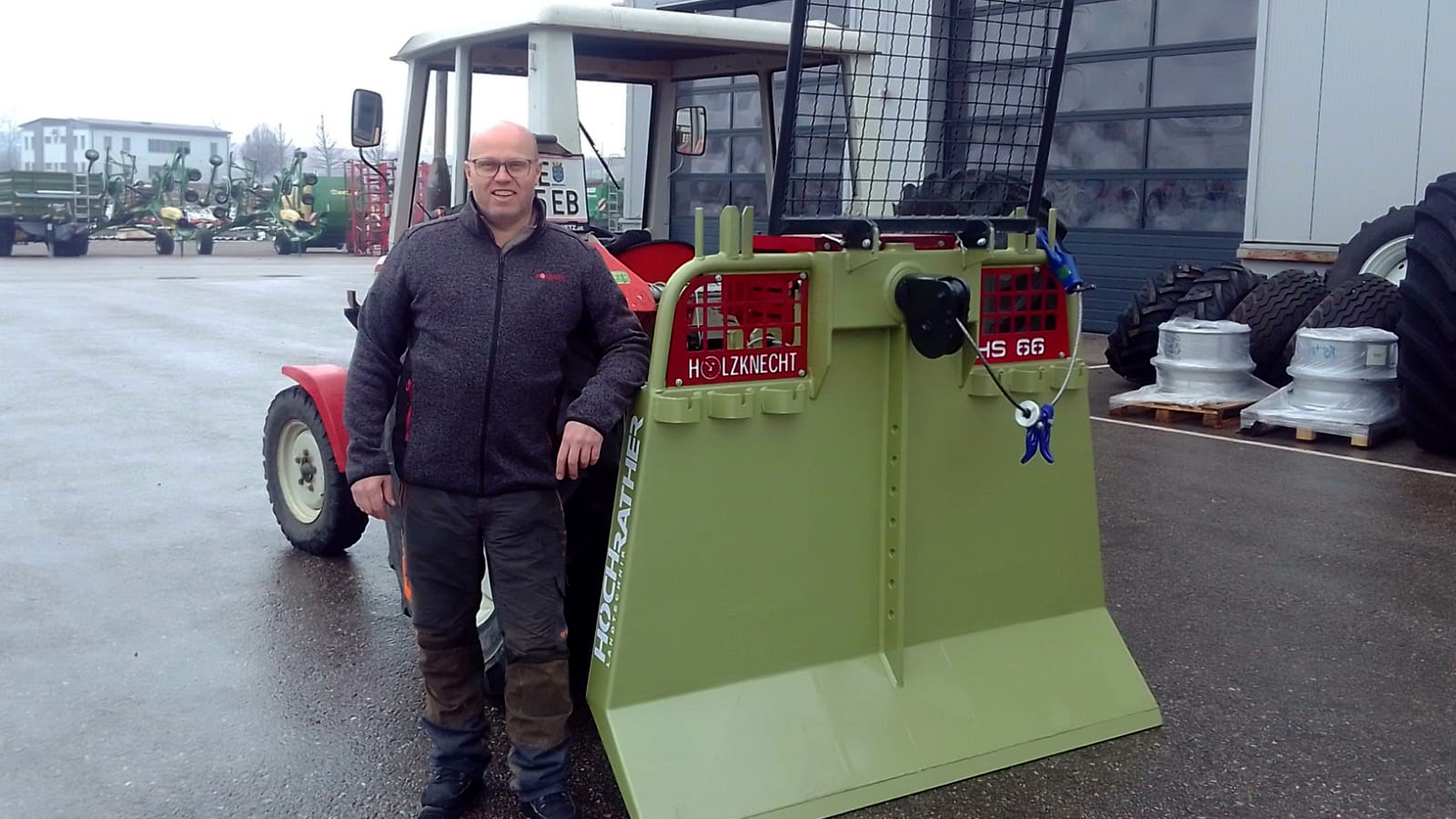 Seilwinden-Übergabe an Familie Gindl – Hochrather Landtechnik GmbH – Webshop
