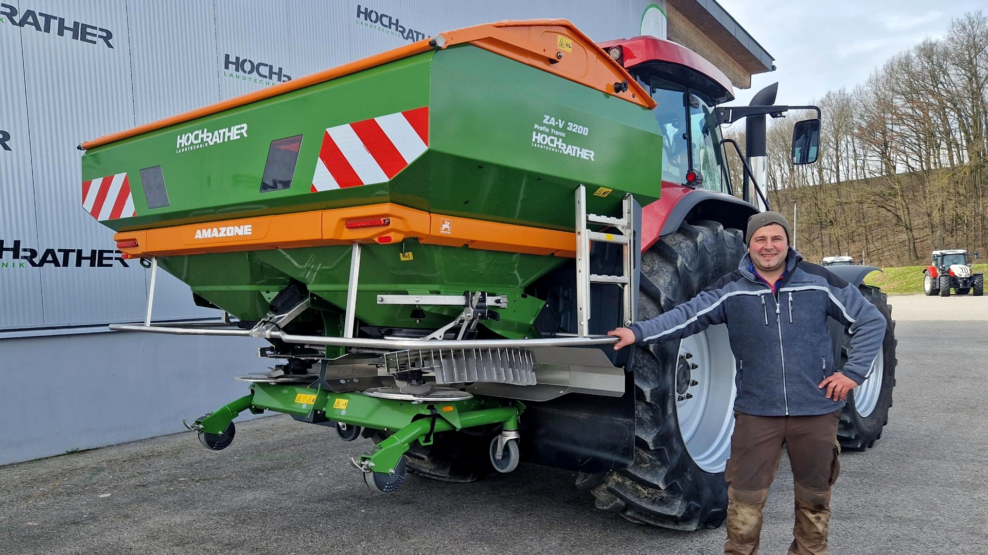 Wiegestreuer-Übergabe an Familie Schatzeder – Hochrather Landtechnik GmbH – Webshop