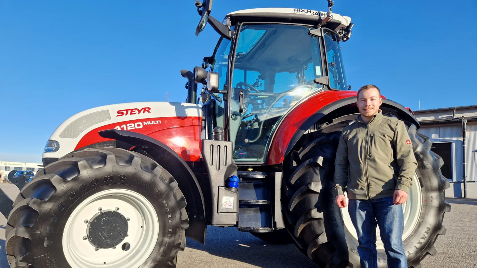 Traktor-Übergabe an Herrn Mayer – Hochrather Landtechnik GmbH – Webshop